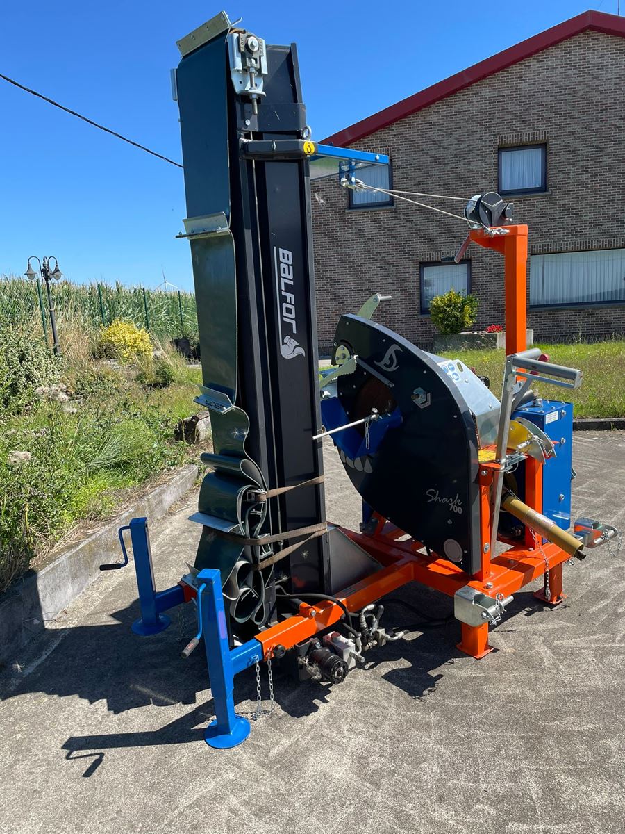 Scie BALFOR SHARK 700 avec tapis - Danneels SBA Ecaussinnes